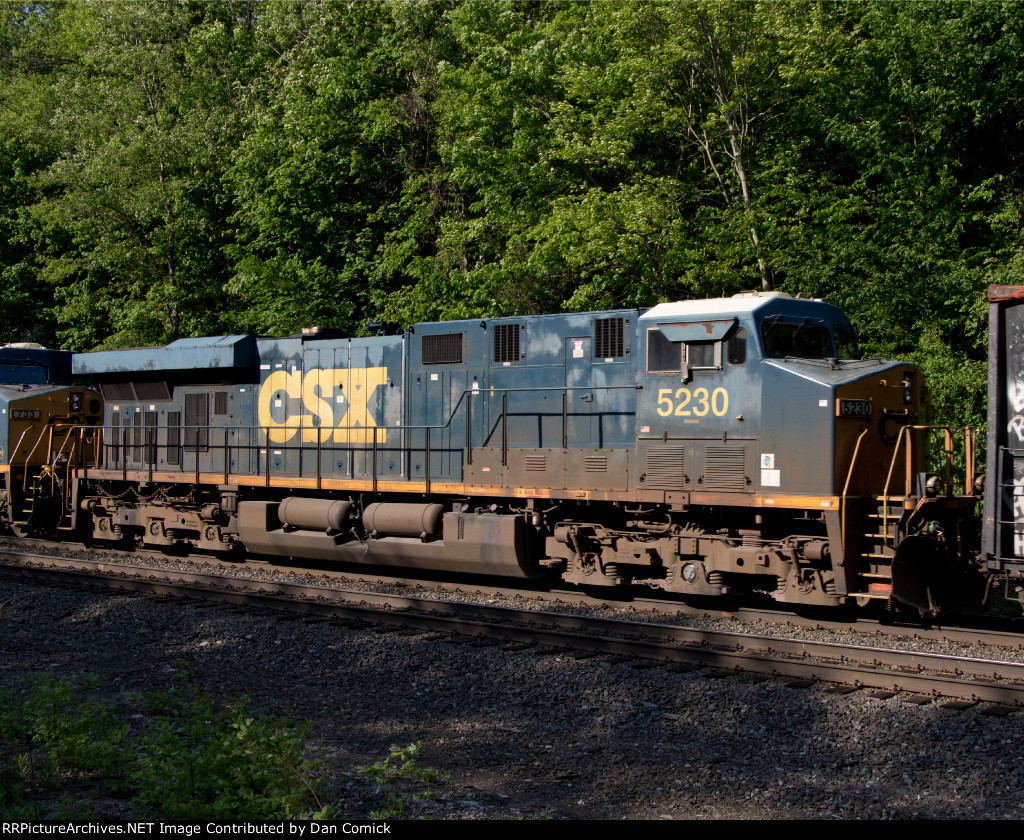 CSXT 5230